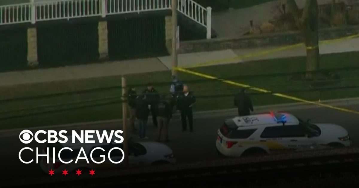 Chicago man charged in deadly Oak Park shooting - CBS Chicago