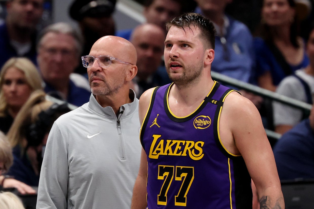 Luka Doncic scores 45 points in emotional Dallas return as Lakers win ...