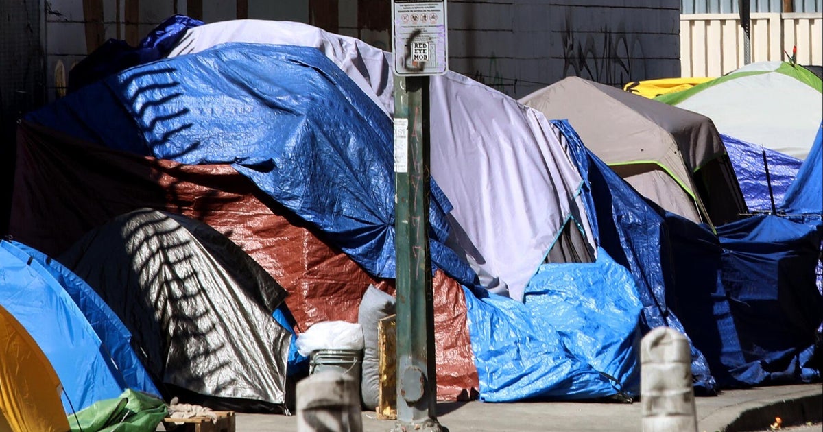 Homelessness on the rise in America - CBS News