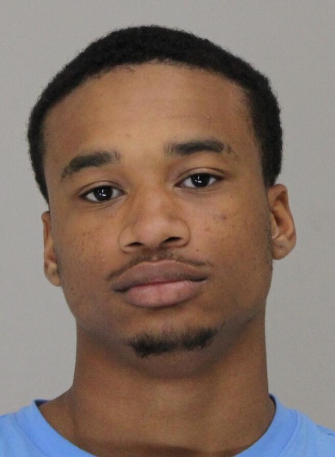 Video shows alleged Dallas school shooter entering through "unsecured ...