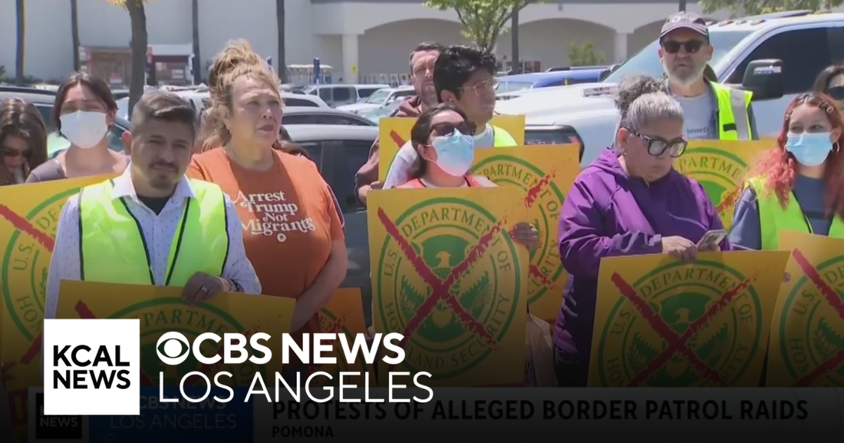 Federal agents detain day laborers in Pomona, sparking community ...