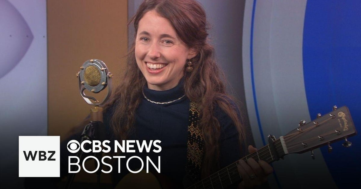 Singer Hannah Connolly on career, viral fame and The Town and the City ...