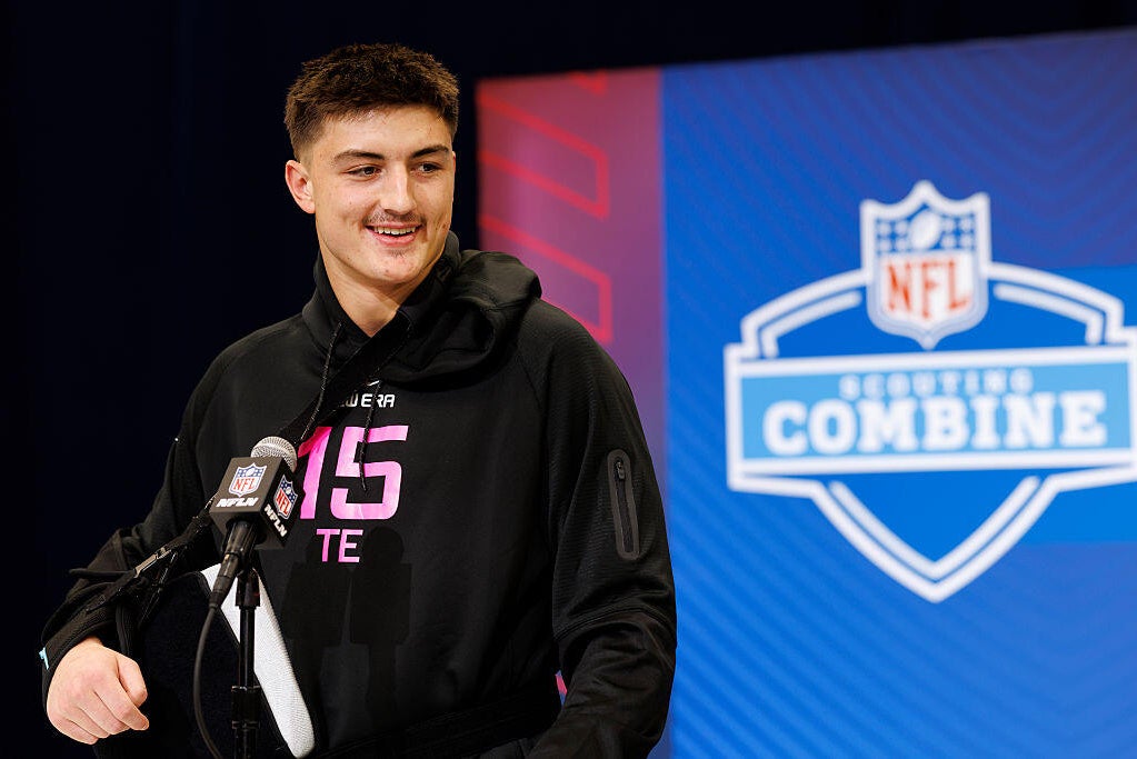What were the 2025 NFL Draft Day 1 picks? See the list of first-round results. - CBS News