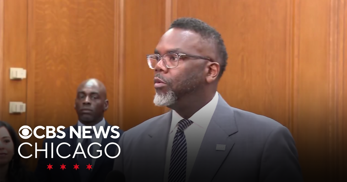 Chicago City Council to vote on new curfew plan as Mayor Johnson goes ...