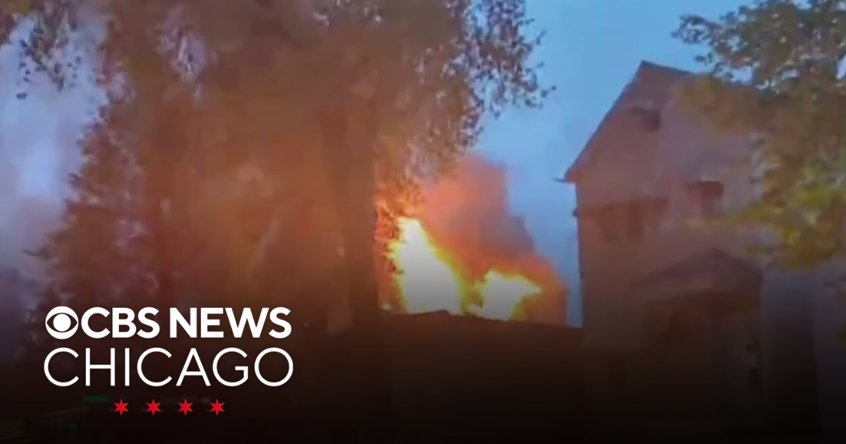 Fire sweeps through house in Chicago's Back of the Yards neighborhood ...