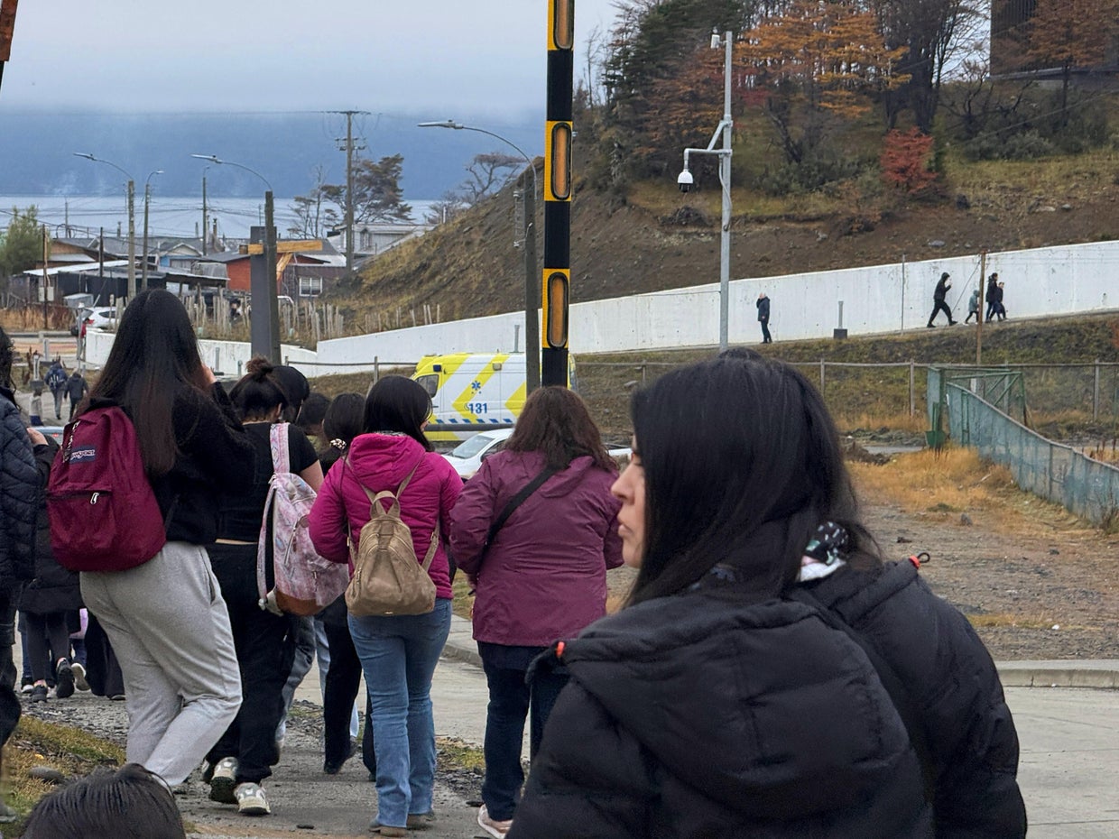 7.4 magnitude earthquake strikes off coast of Chile and Argentina - CBS ...