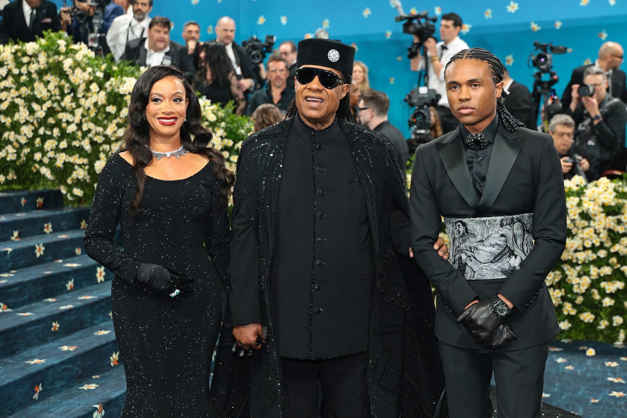 Met Gala 2025 photos, best looks and moments celebrating "Superfine ...