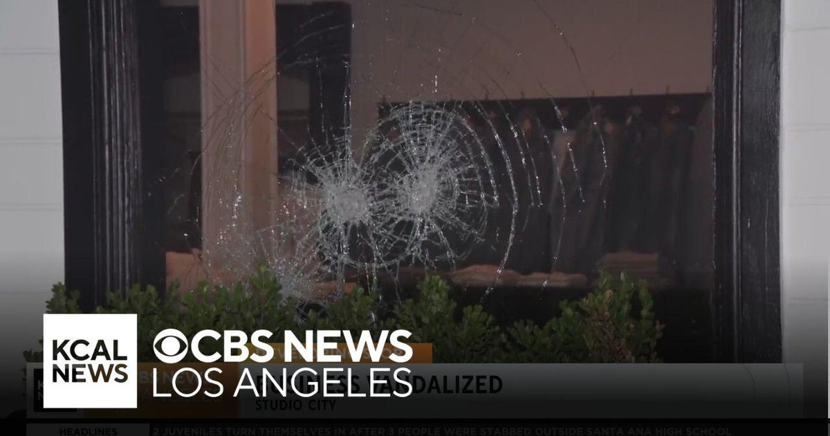 Studio City business suffers another window smashing vandalism - CBS ...