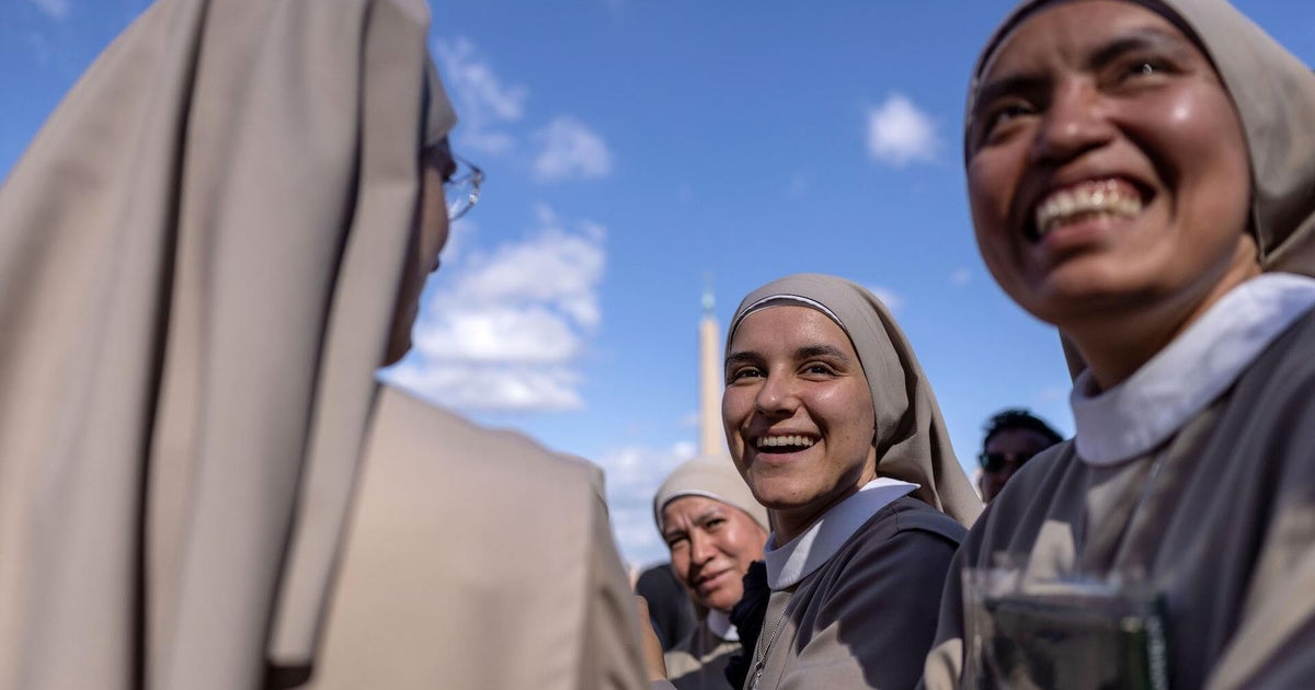 Vatican erupts in cheers as white smoke signals new pope on Day 2 of ...