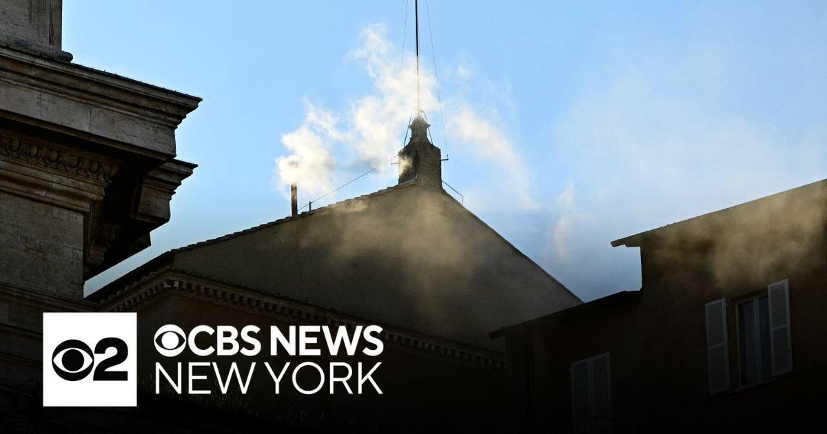 White smoke at the Vatican indicates election of new pope - CBS New York
