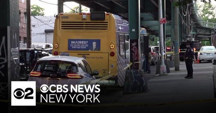 Police searching for suspect in fatal stabbing on Brooklyn bus - CBS ...
