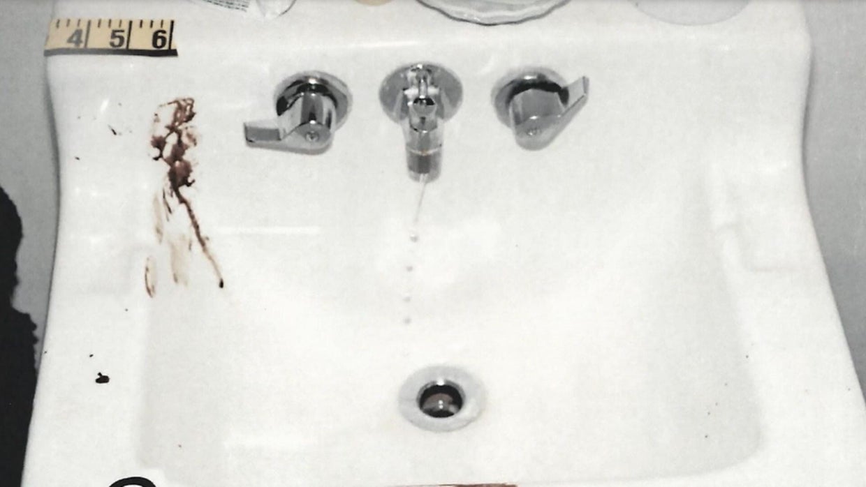 Bloody, bare footprints at Minneapolis murder scene lead to decadeslong ...