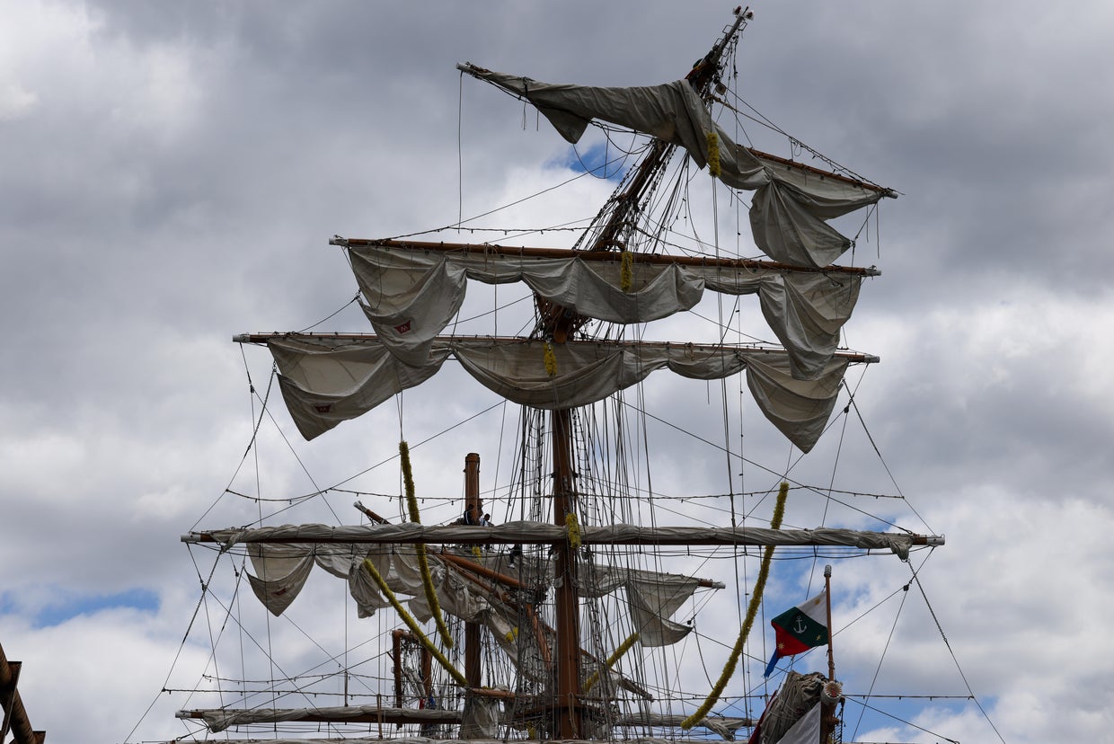 Brooklyn Bridge ship crash investigation underway by federal, local ...
