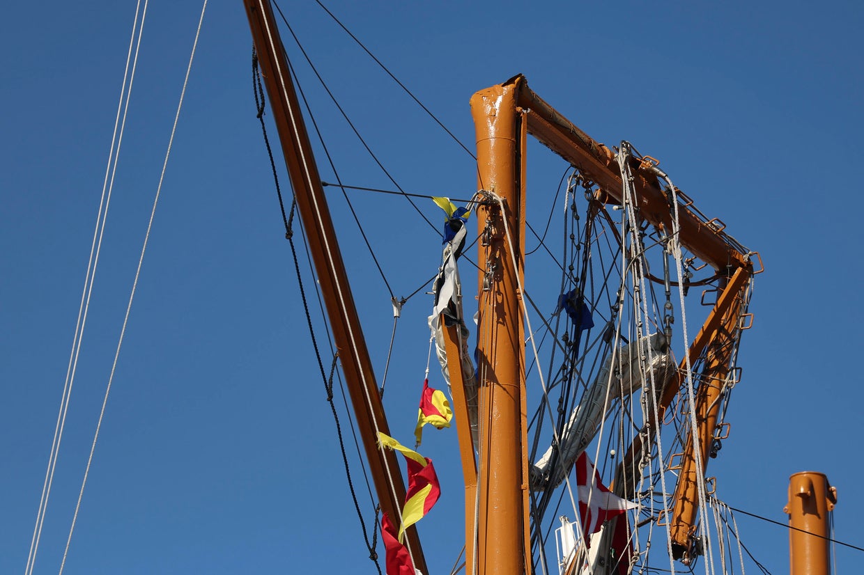 Brooklyn Bridge ship crash investigation underway by federal, local ...