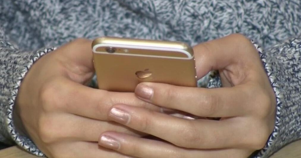 Unplugging from work hurts your image even when managers encourage it ...