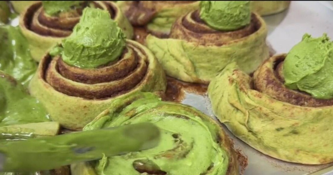 Pasadena bakery Bad Ash Bakes delights fans with soft opening - CBS Los ...