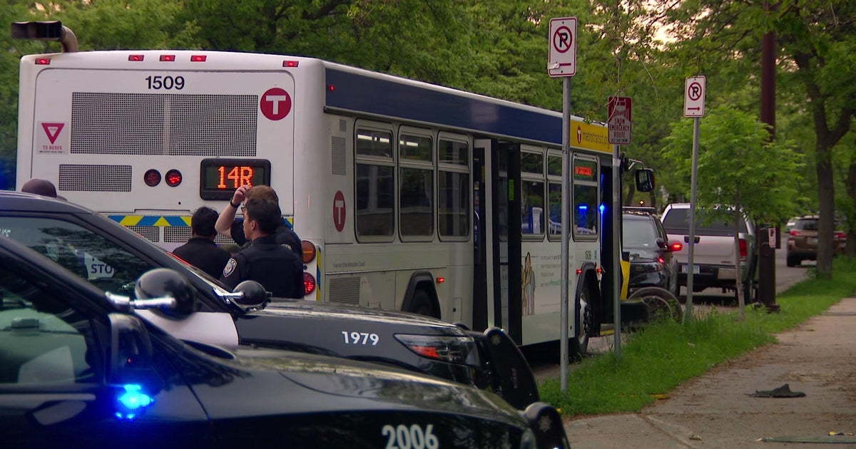 3 hospitalized after SUV collides with bus in Minneapolis, Metro ...