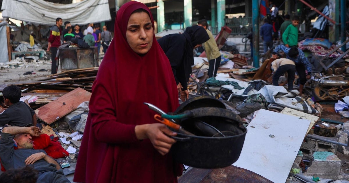 Why humanitarian aid organizations struggle to help Gaza - CBS News