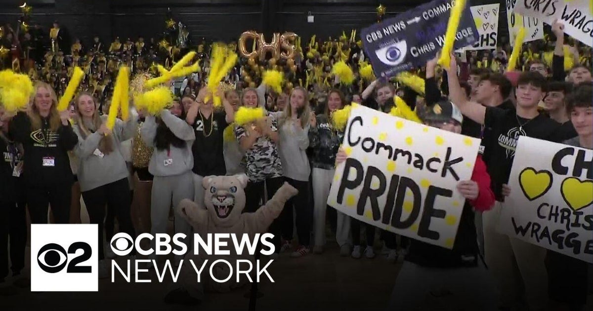 Highlights from Class Act at Commack High School - CBS New York