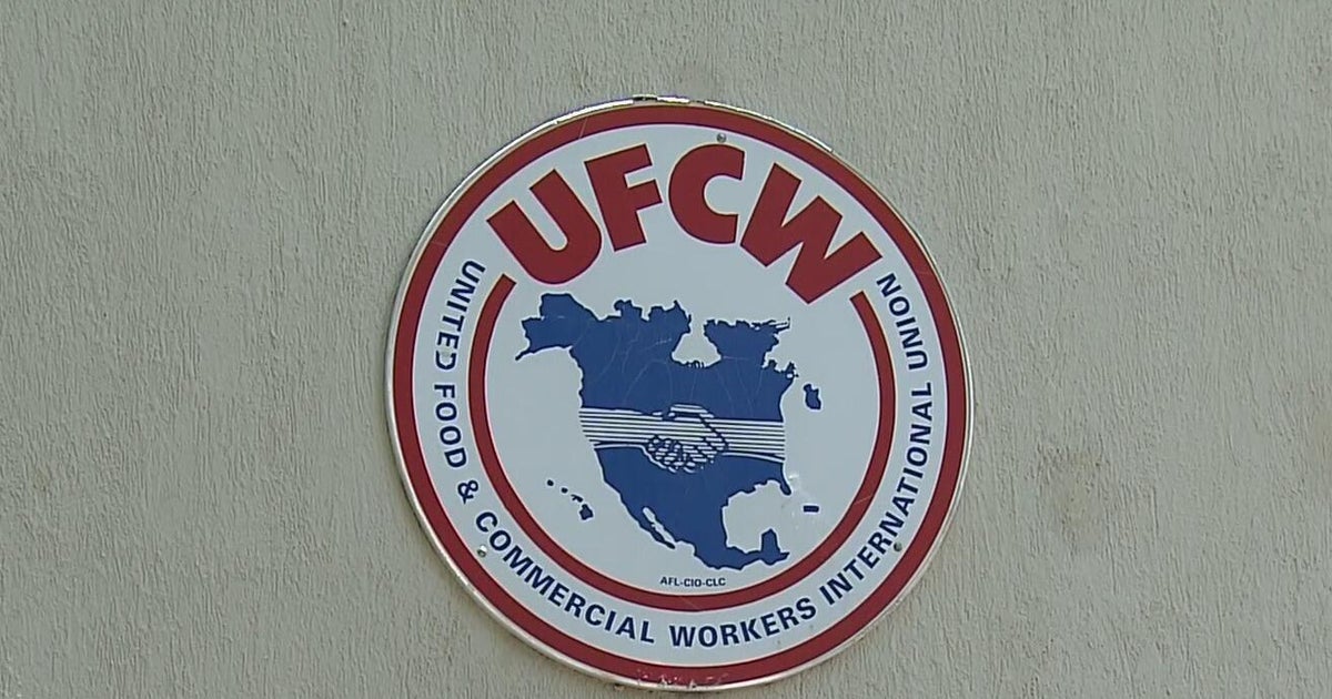 Union representing Safeway workers votes to authorize strike - CBS Colorado