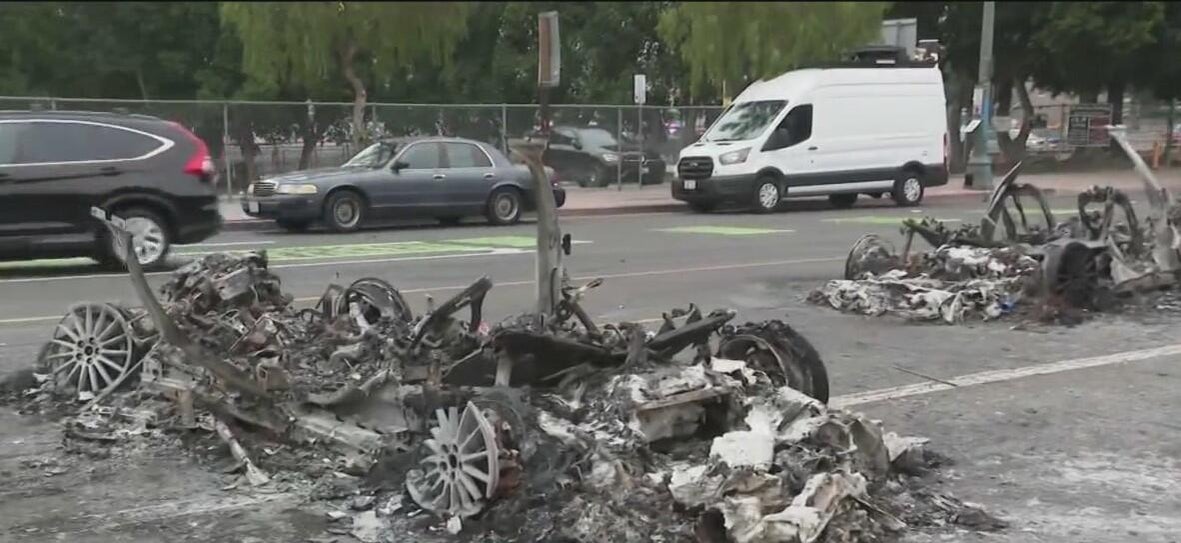 Parts of Los Angeles begin cleaning up after protests lead to looting ...