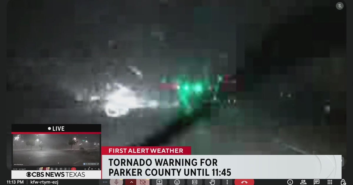 CBS News Texas Storm Chaser drives through North Texas during night of ...