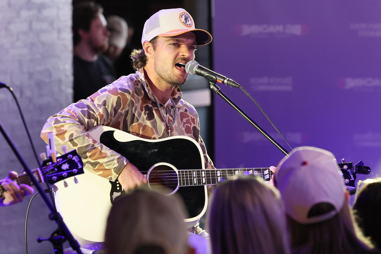 Country singer Conner Smith fatally hits woman with truck, police say ...
