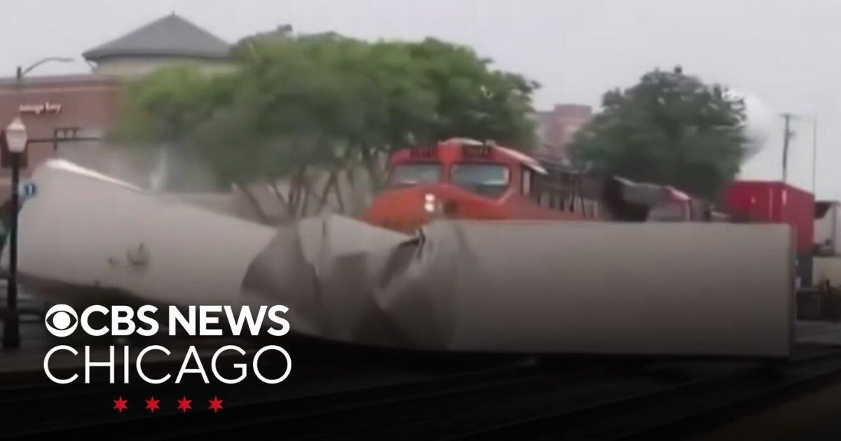 Video shows moment that train crashed into semi in Chicago's western ...