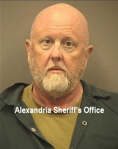 Former Coast Guard officer charged with threatening to kill President ...