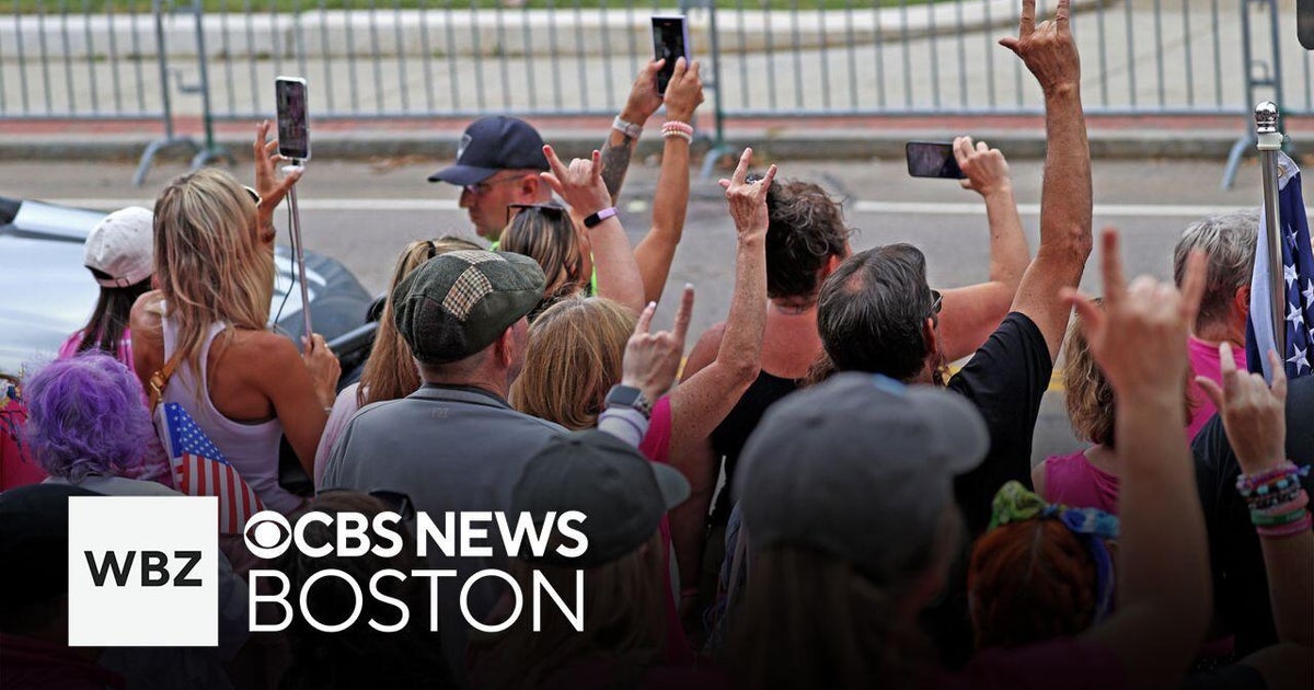 Crowd so loud they drowned out verdict reading in Karen Read trial ...