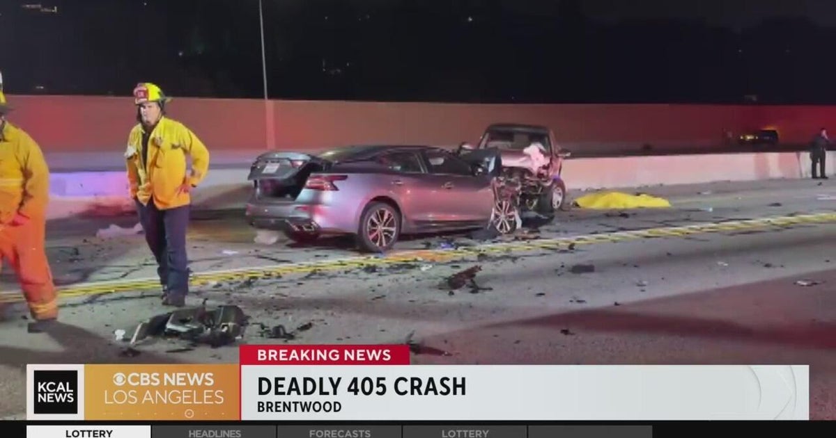 Deadly crash on 405 Freeway south closes all lanes - CBS Los Angeles