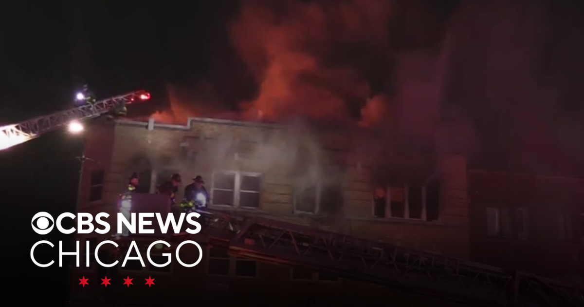 Fire on Chicago's West Side leaves at least 3 dead, 3 injured - CBS Chicago