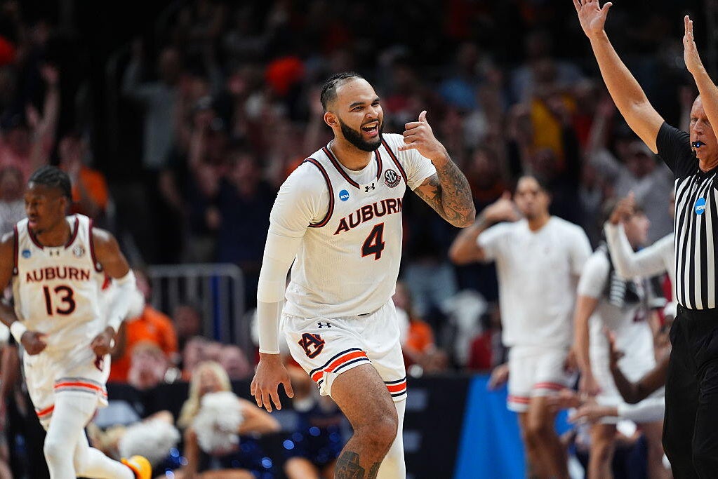 Philadelphia 76ers select Johni Broome in 2nd round of NBA Draft - CBS ...