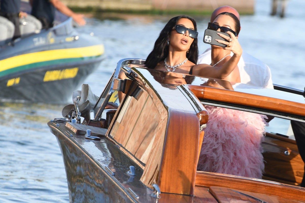 Jeff Bezos and Lauren Sánchez's wedding is celebrated with celebrity ...