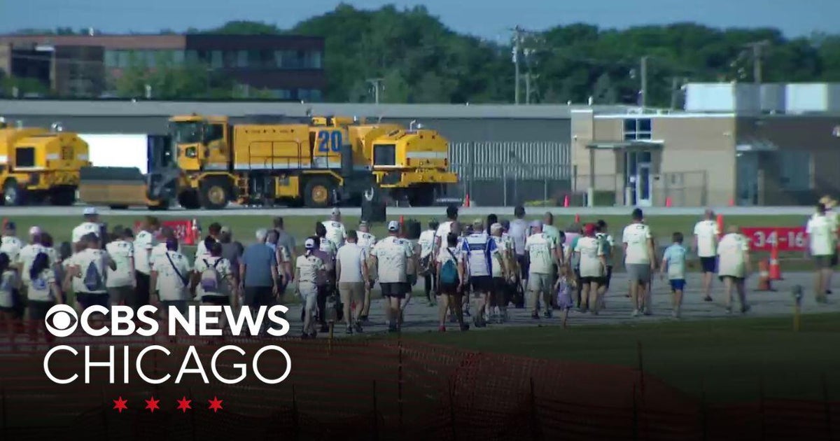 “Run the Runway” at Chicago Executive Airport - CBS Chicago