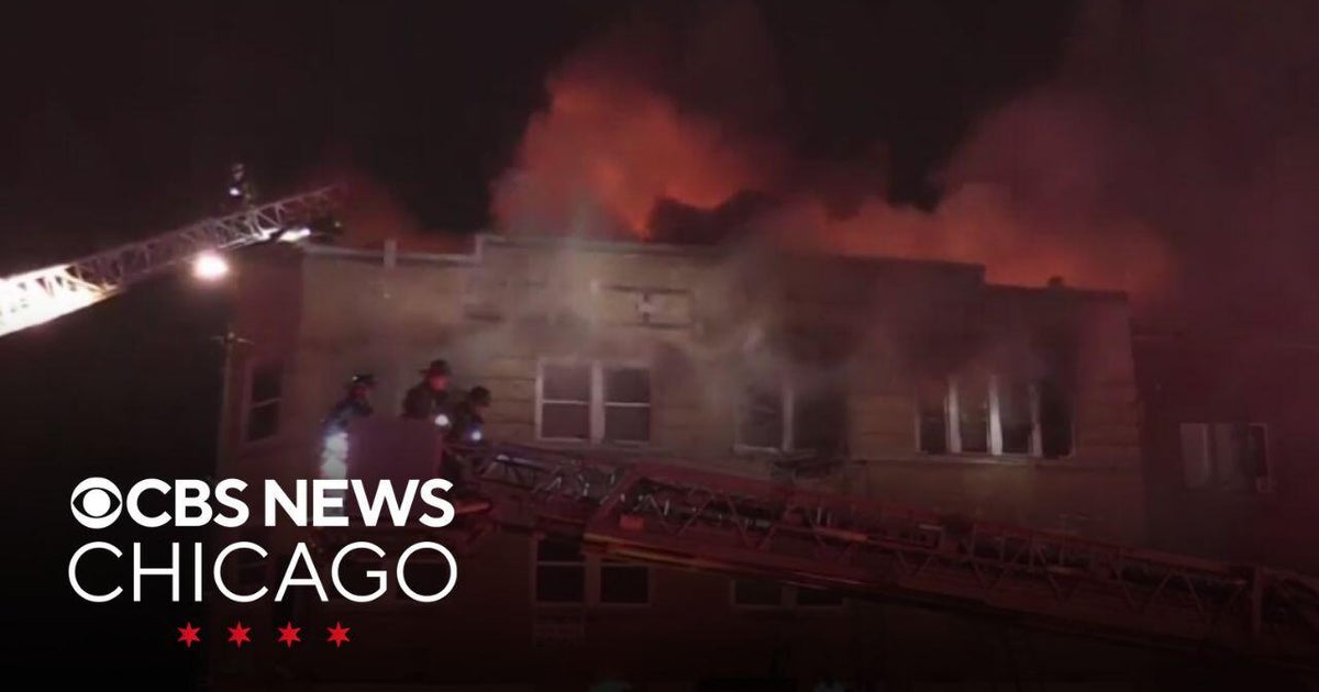 Family of West Side Chicago fire victims demands justice - CBS Chicago