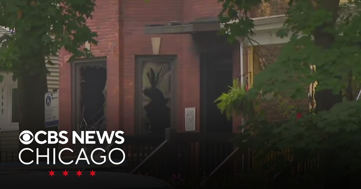 Child dies, 2 other children among 4 hurt in Logan Square fire ...