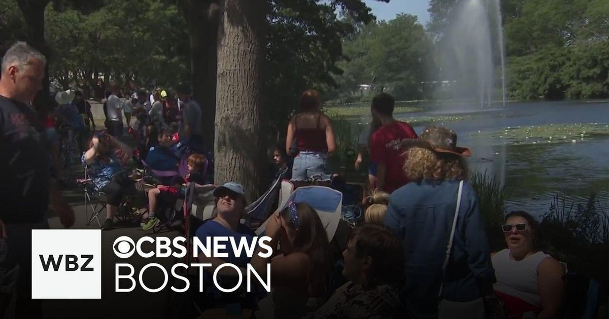 Annual Fourth of July concert at the Hatch Shell in Boston sees people ...