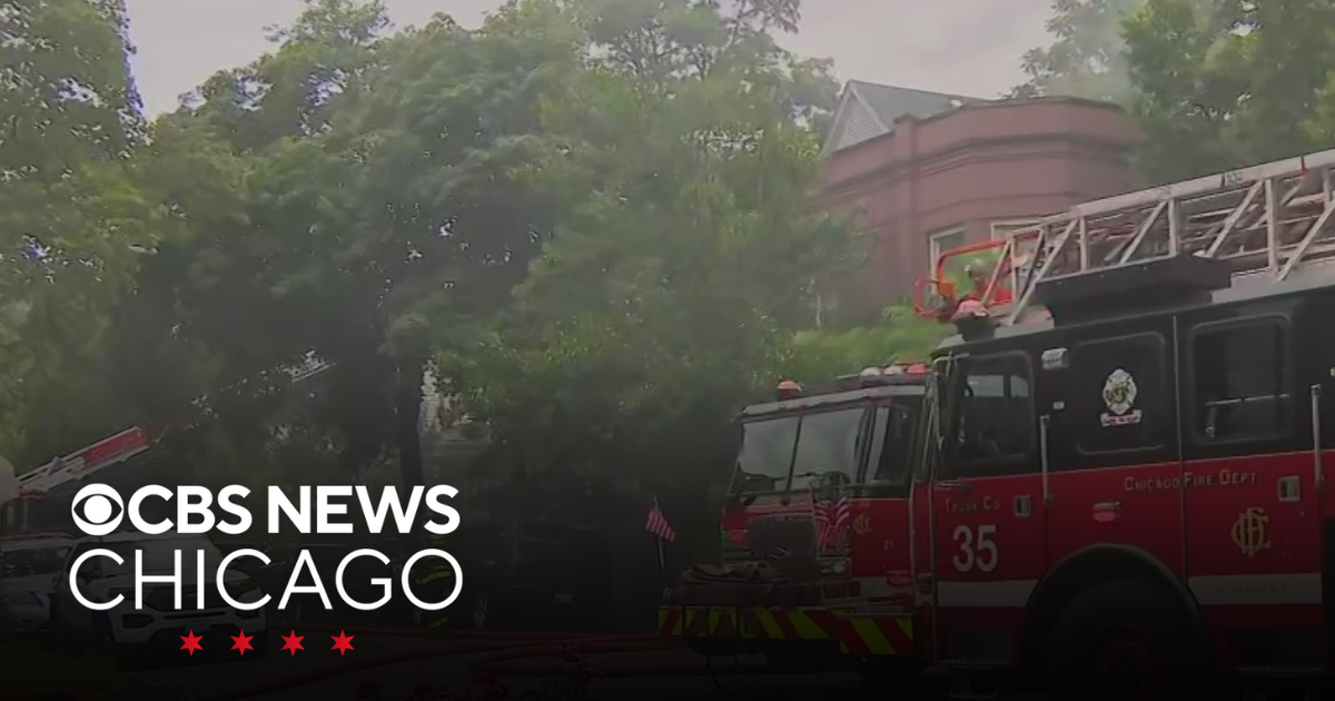 3 children among 5 hospitalized after stabbing, fire in Logan Square ...