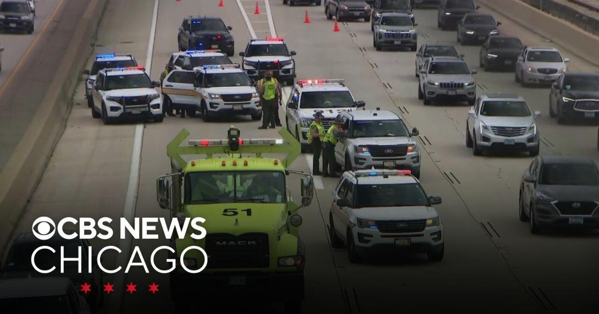 2 wounded in shooting on inbound Dan Ryan Expressway - CBS Chicago
