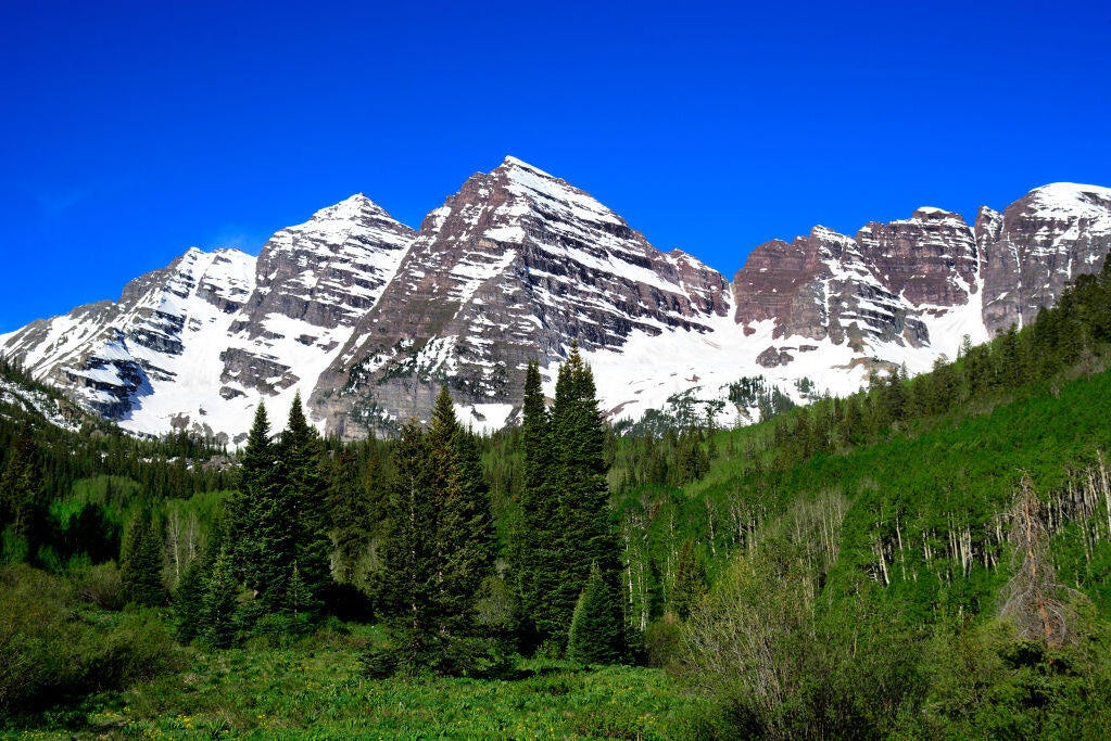 Colorado mountain climber suffers multiple injuries after falling 200 ...
