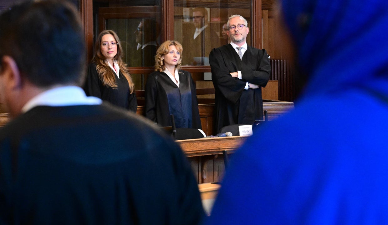 Doctor with "lust for murder" goes on trial for deaths of 15 patients ...
