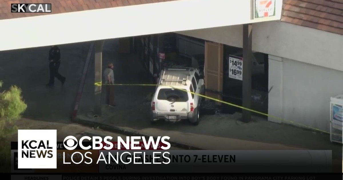 SUV crashes through Covina 7-Eleven - CBS Los Angeles