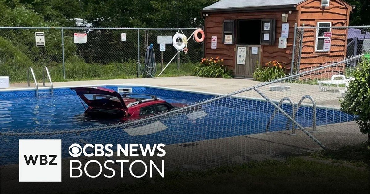 Car removed from swimming pool at campground in Monson - CBS Boston