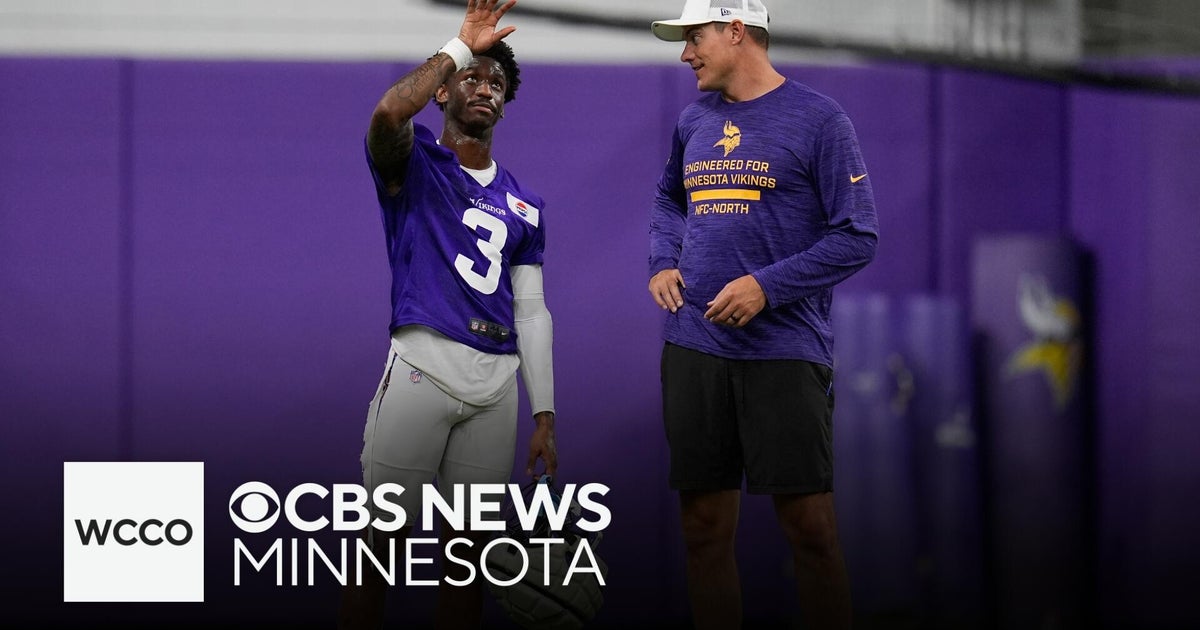 Vikings kick off training camp despite inclement weather - CBS Minnesota