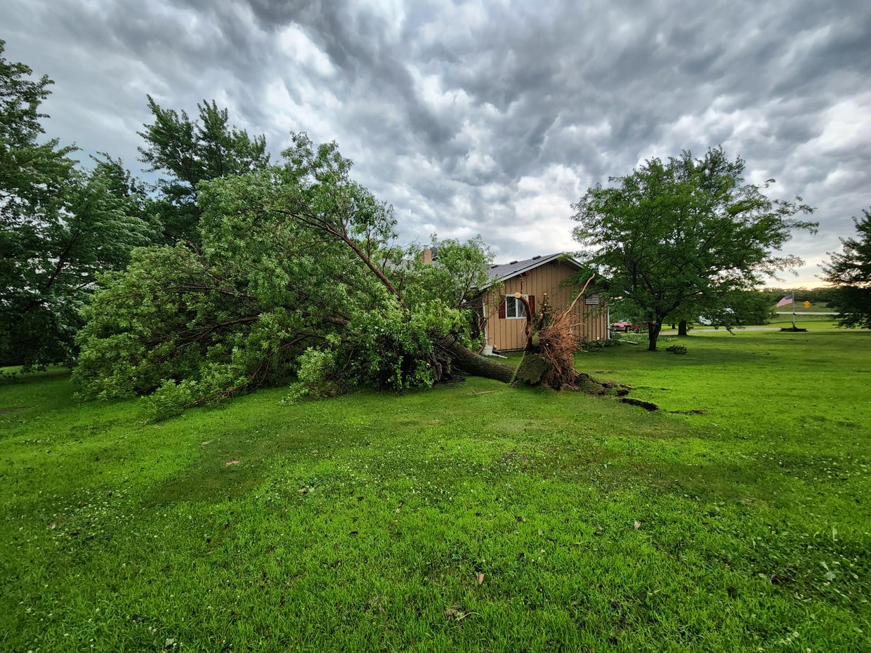 Storms with heavy rain, strong winds move through Twin Cities metro - CBS Minnesota