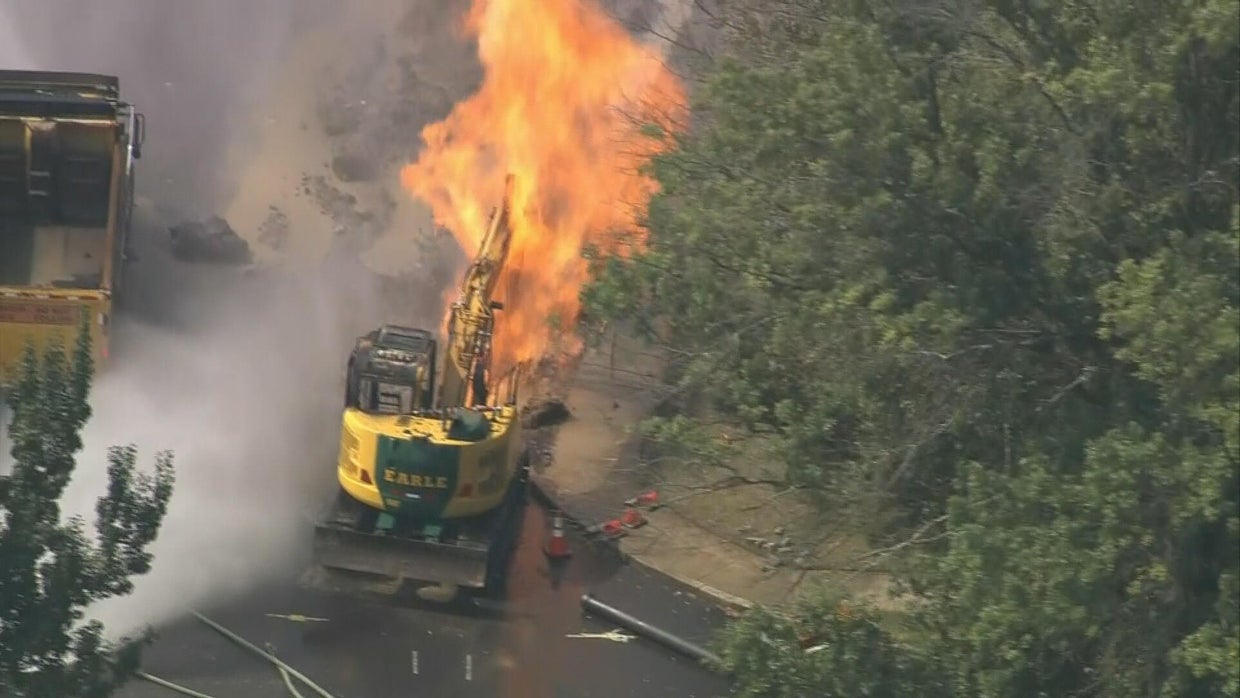 Construction crew strikes gas line, leading to leak and fire in Evesham ...