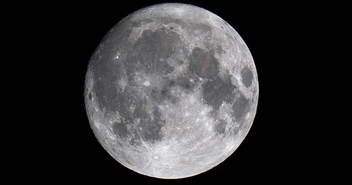 How would building a nuclear reactor on the moon work? - CBS News