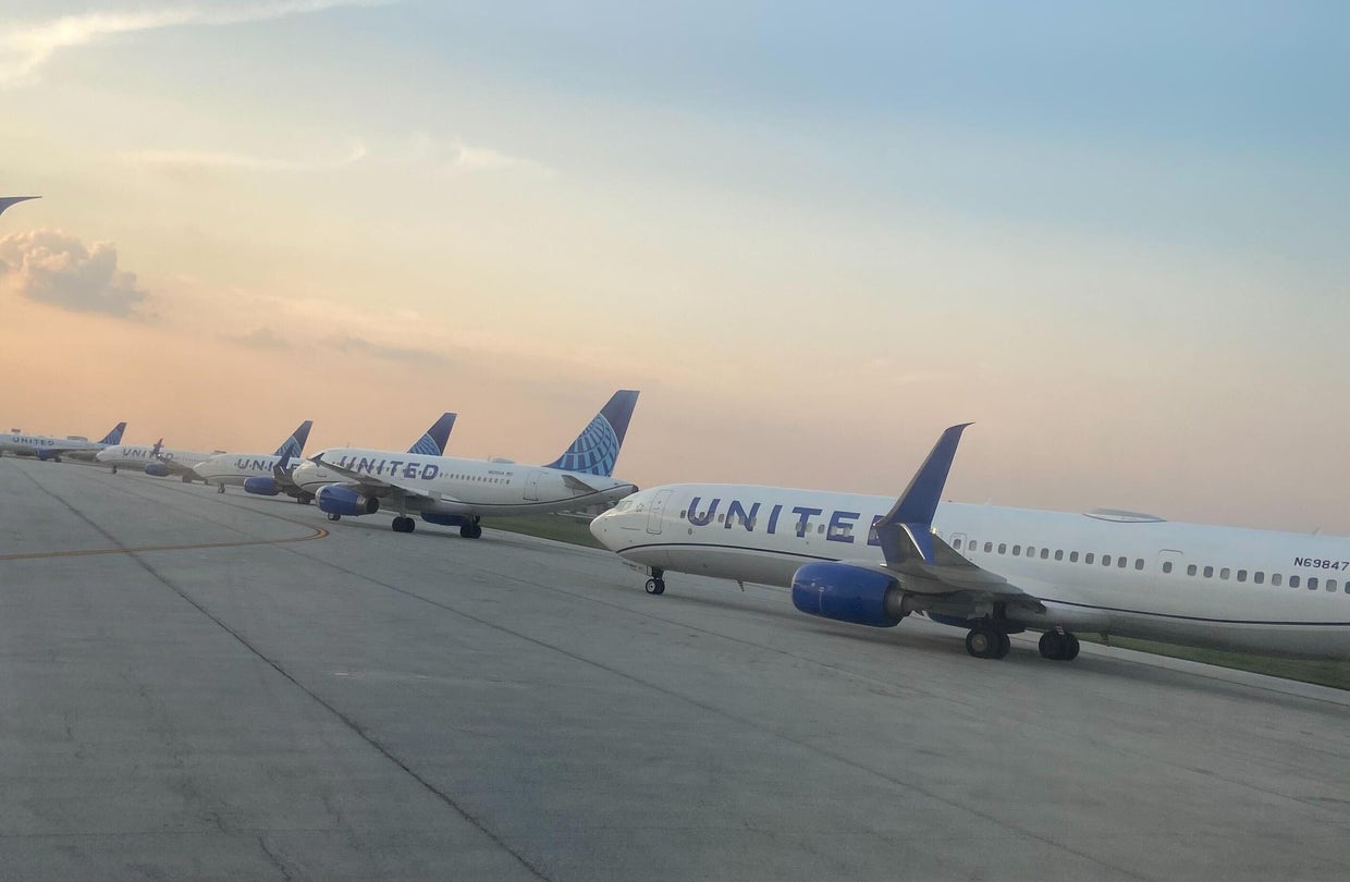 United Airlines ground stop sees all planes briefly held across U.S ...