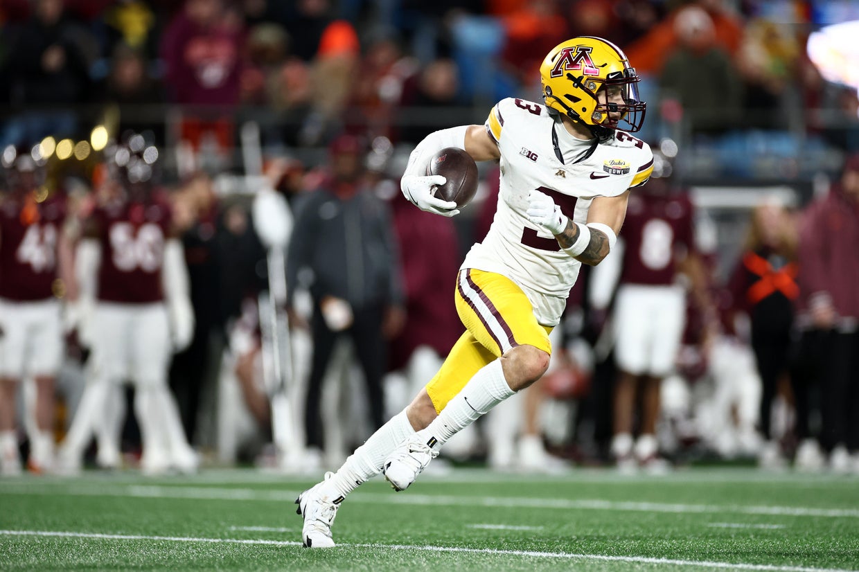 Koi Perich plans to play both ways for Gophers in sophomore season ...